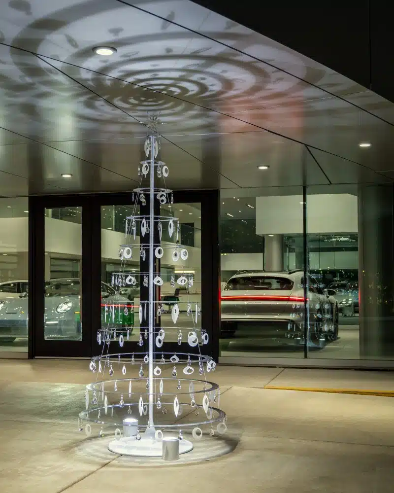 Aluminum Outdoor & Indoor 8′ Tree | Modern Christmas Trees